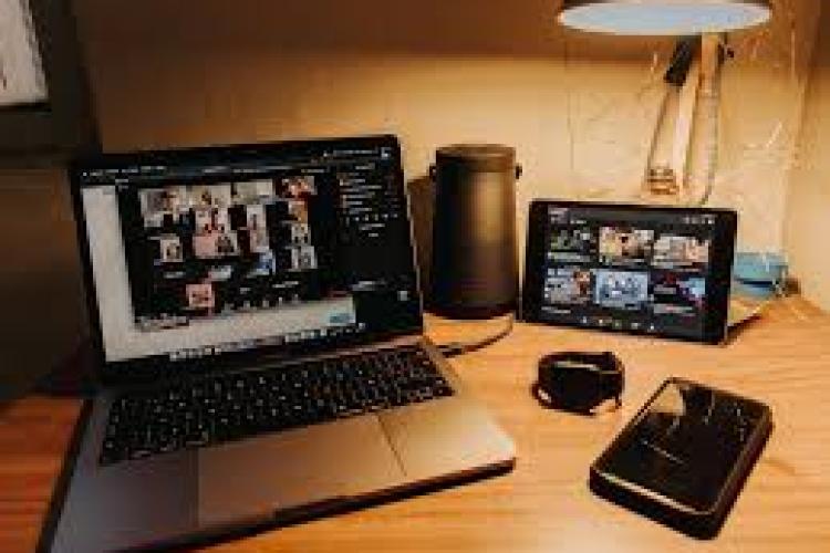 5 Alat Komunikasi Digital yang Wajib Dimiliki Perusahaan - Media ...